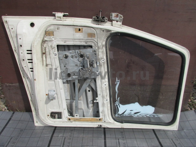 Купити Двері права без обшивки 3090454 3980433 20360543, VOLVO (Вольво ...